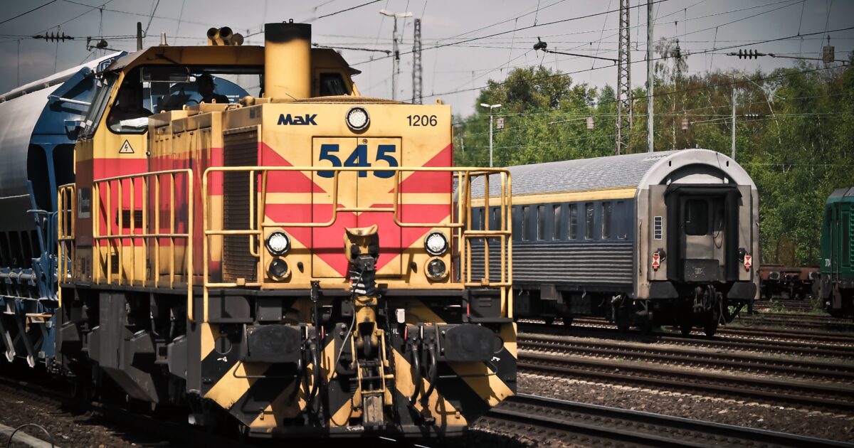US Steel launches battery-powered locomotives